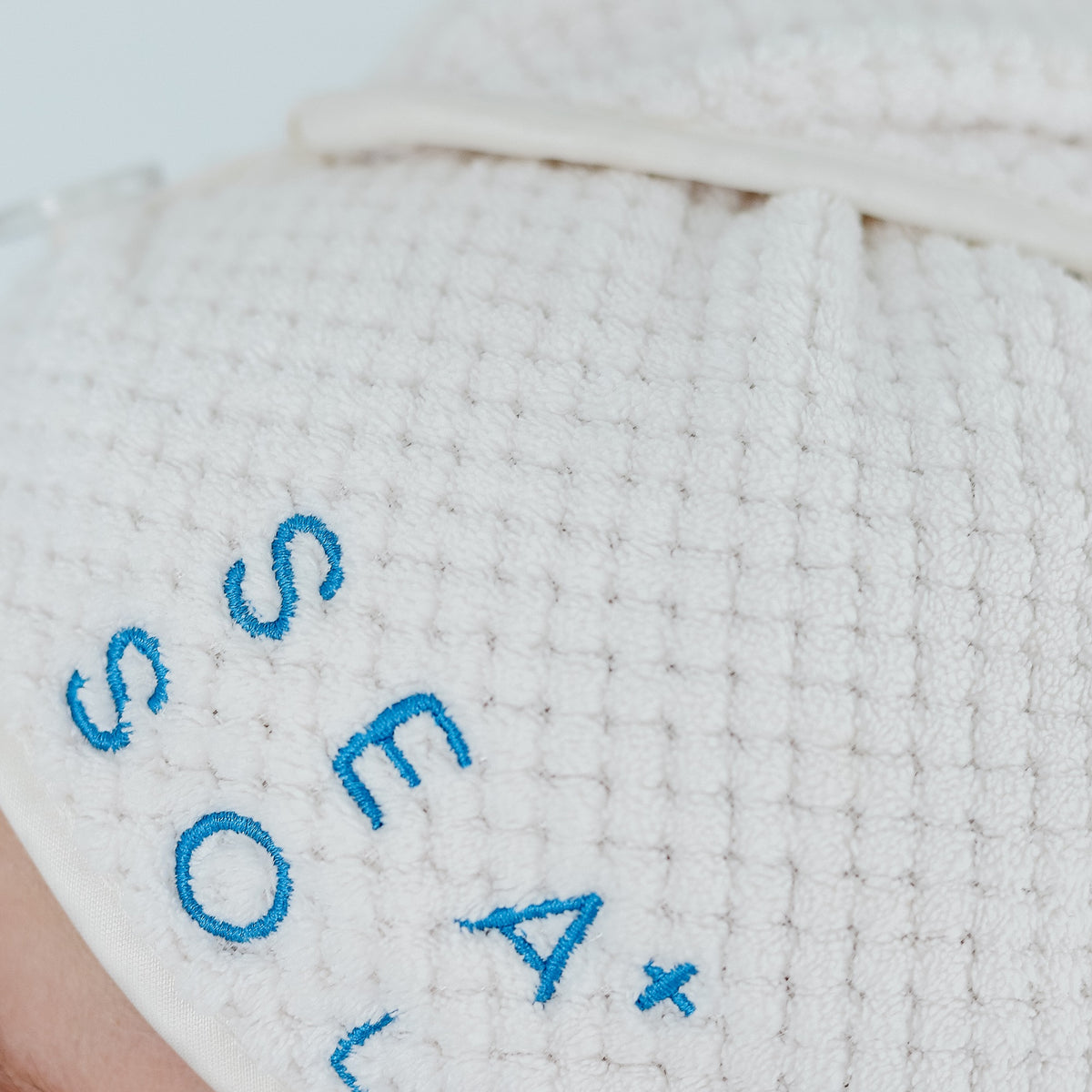 SEA+ SOLU Micro-Fibre Hair Towel – Peter Mark